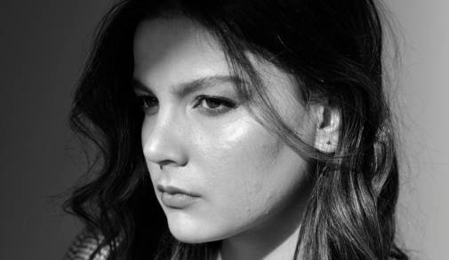 Intervista alla giovane pianista Maya Oganyan: l’arte va al di là dei ...
